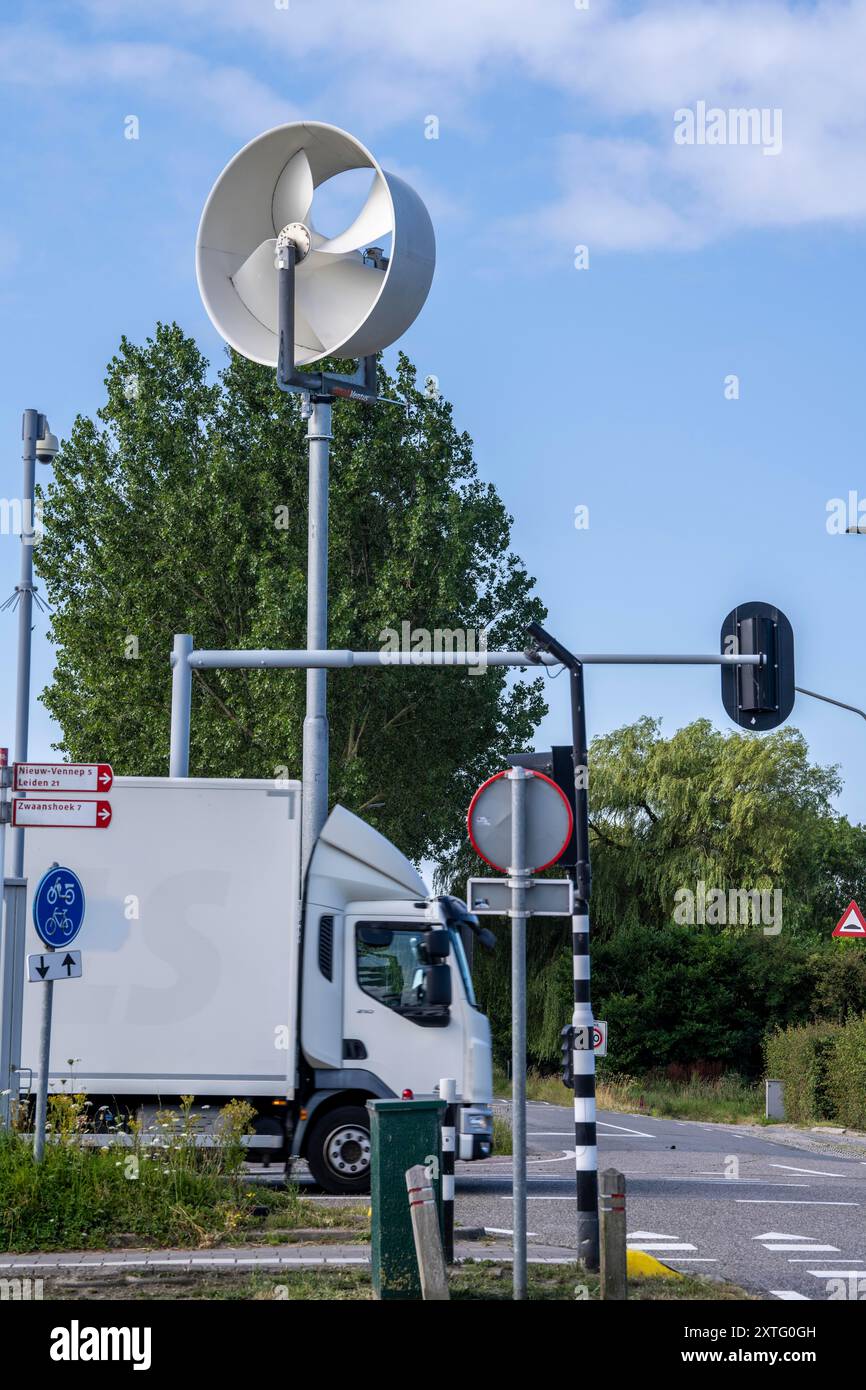 A mini wind power plant in the small Dutch town of Haarlemmermeer ...