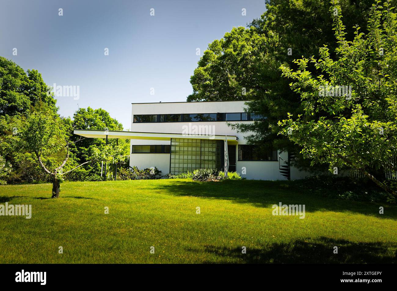 The Gropius House - Lincoln, MA - Historic New England. The vintage ...