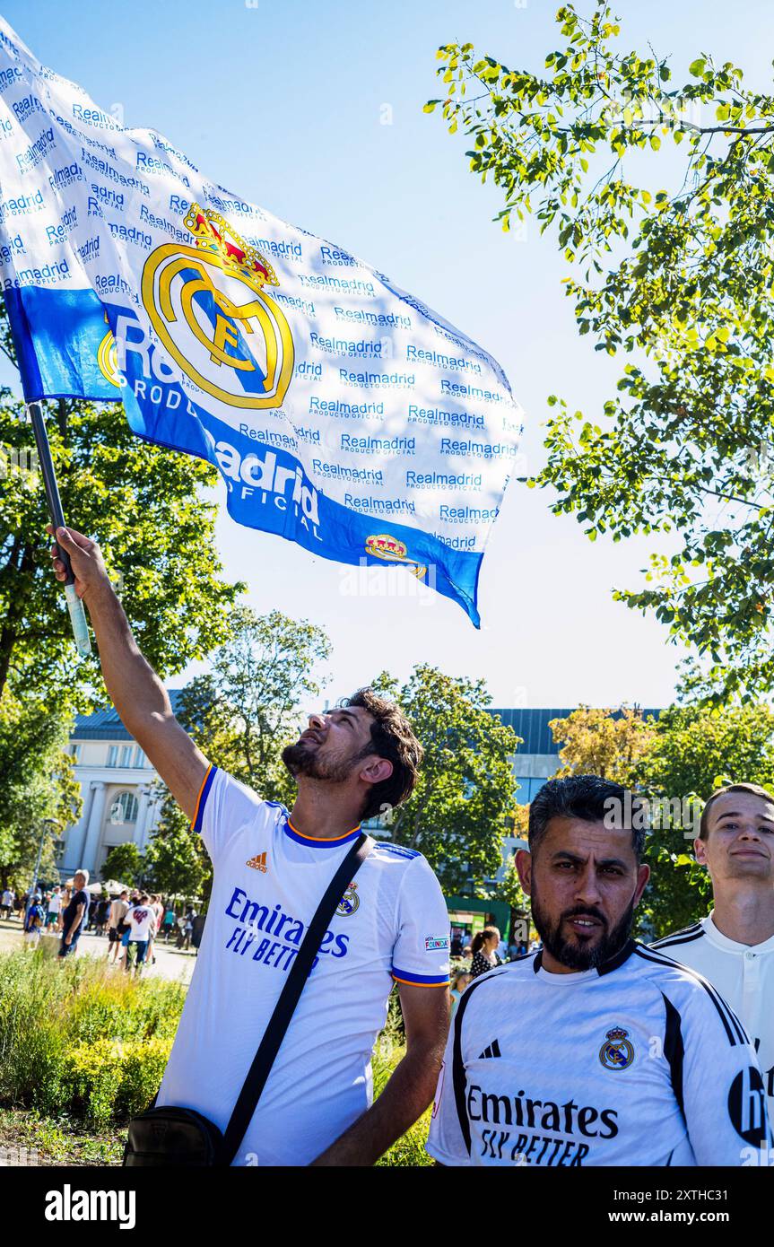 Spanish super cup flag hi-res stock photography and images - Alamy