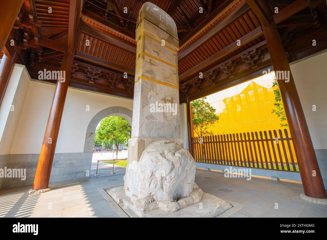 Stele in Pavilion of Great Bao En Temple in Nanjing, Jiangsu Province ...