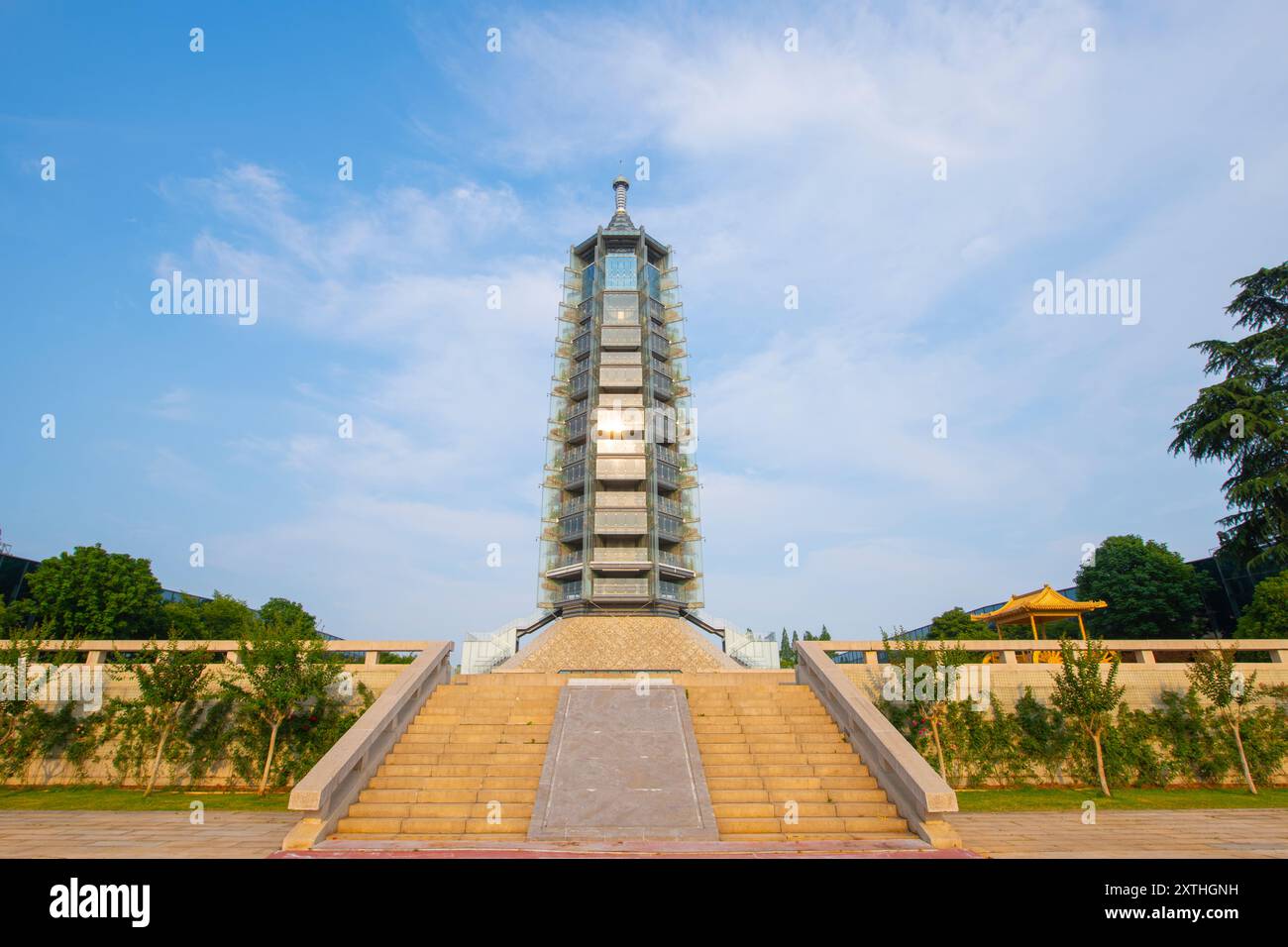 Porcelain Tower of Great Bao En Temple in Nanjing, Jiangsu Province ...