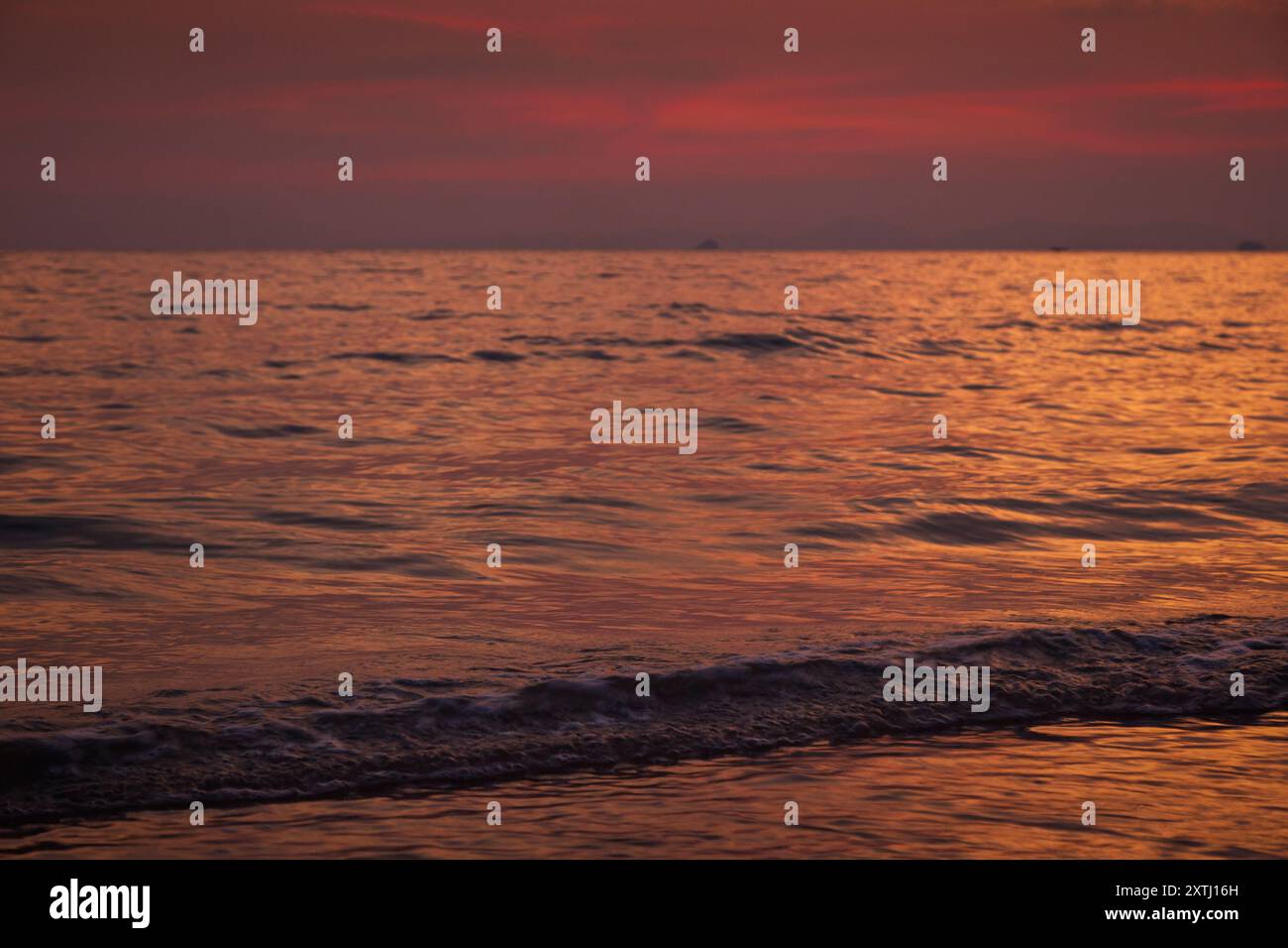 Lake landscape sunset small waves hi-res stock photography and images ...
