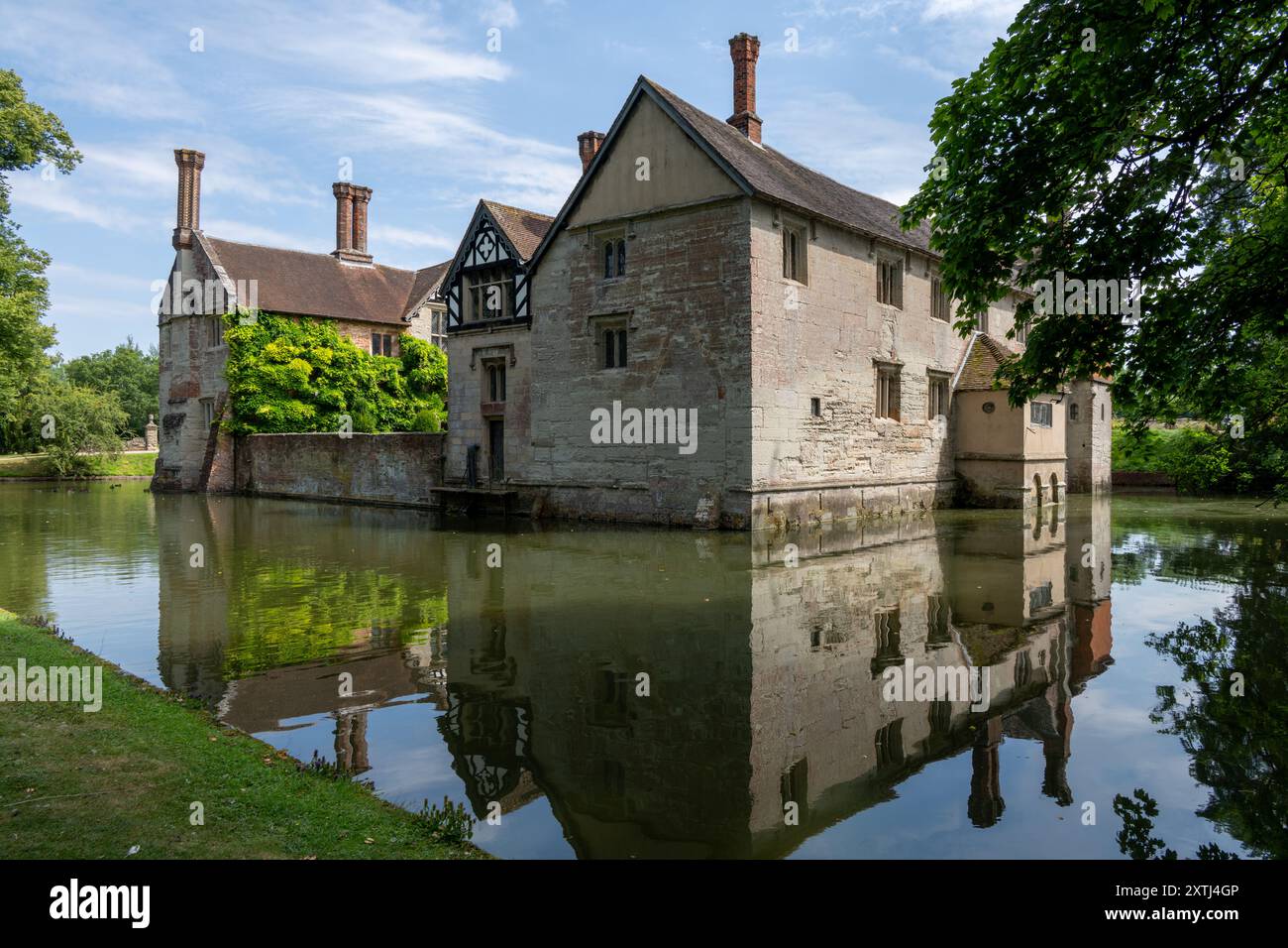 Baddesley Clinton Historical House with Moat and Gardens, Warwickshire ...
