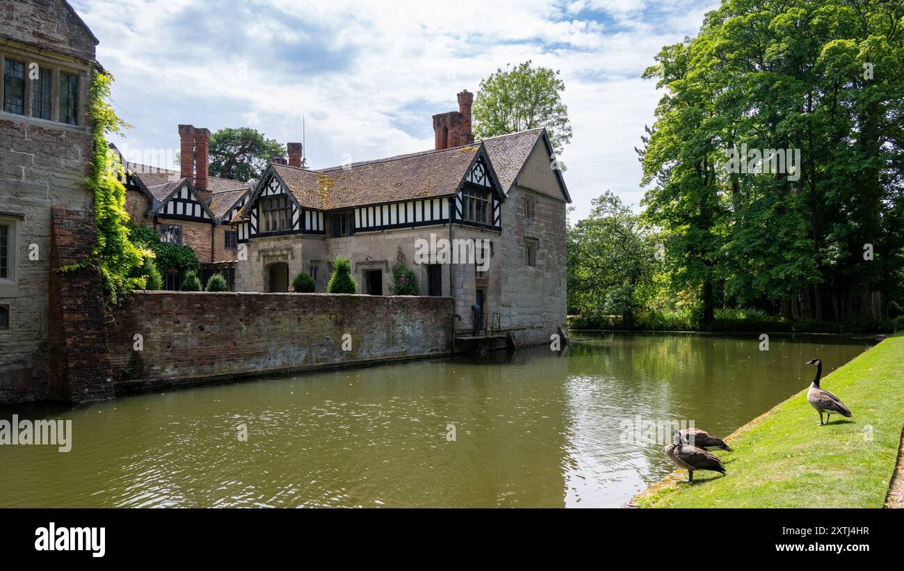 Baddesley Clinton Historical House with Moat and Gardens, Warwickshire ...