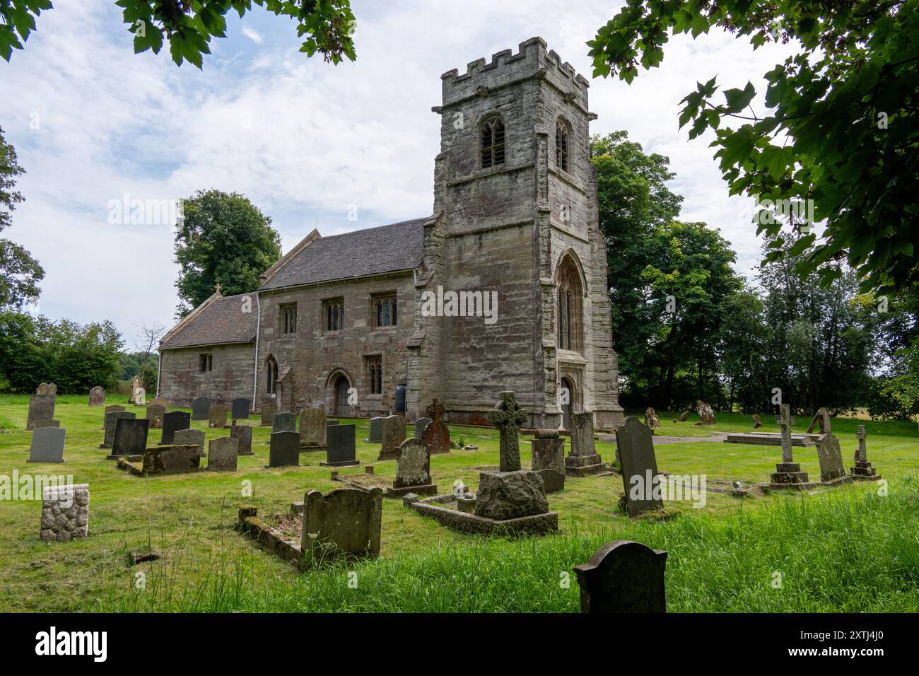 Baddesley Clinton Historical Church with Gravestones, Warwickshire ...
