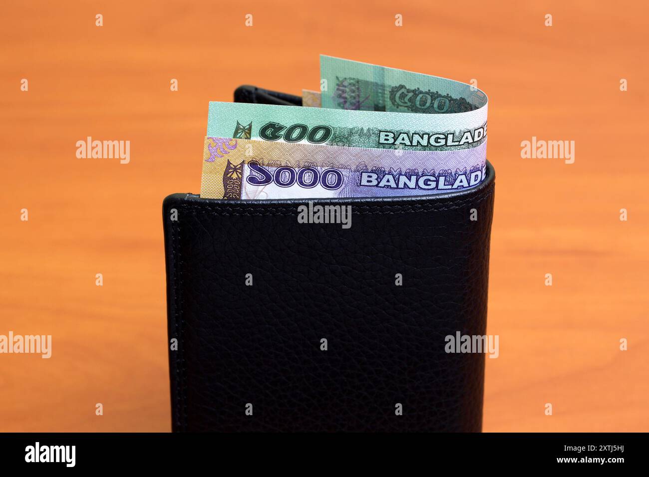 Bangladeshi money - taka in the black wallet Stock Photo - Alamy