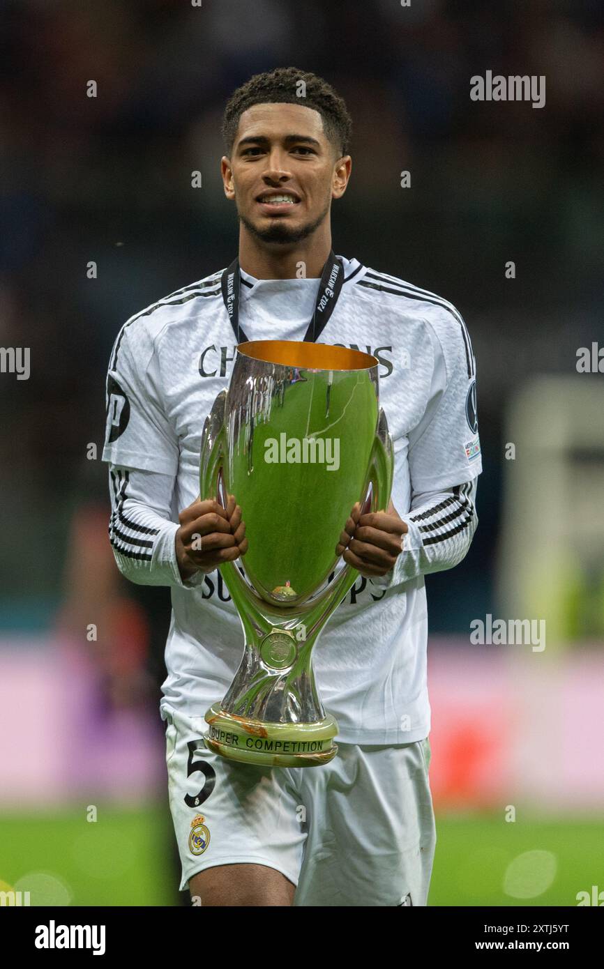 Jude Bellingham is celebrating and raising the cup after the victory of ...