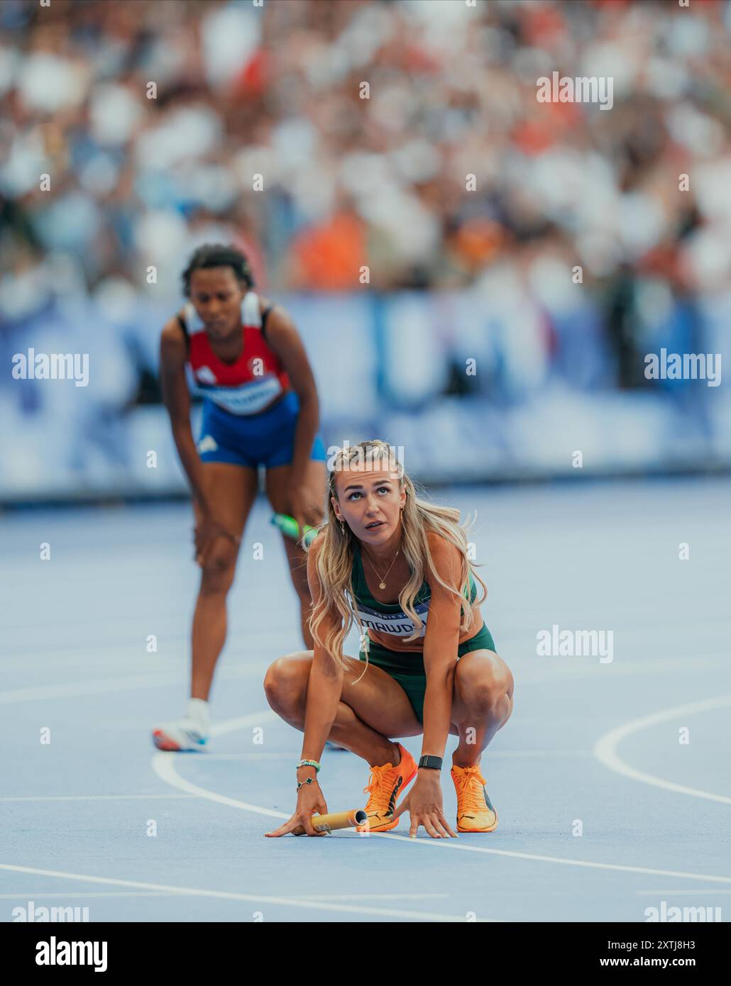 Sharlene Mawdsley participating in the 400 meters at the Paris 2024 ...