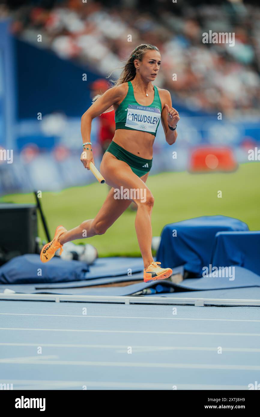 Sharlene Mawdsley participating in the 400 meters at the Paris 2024 ...