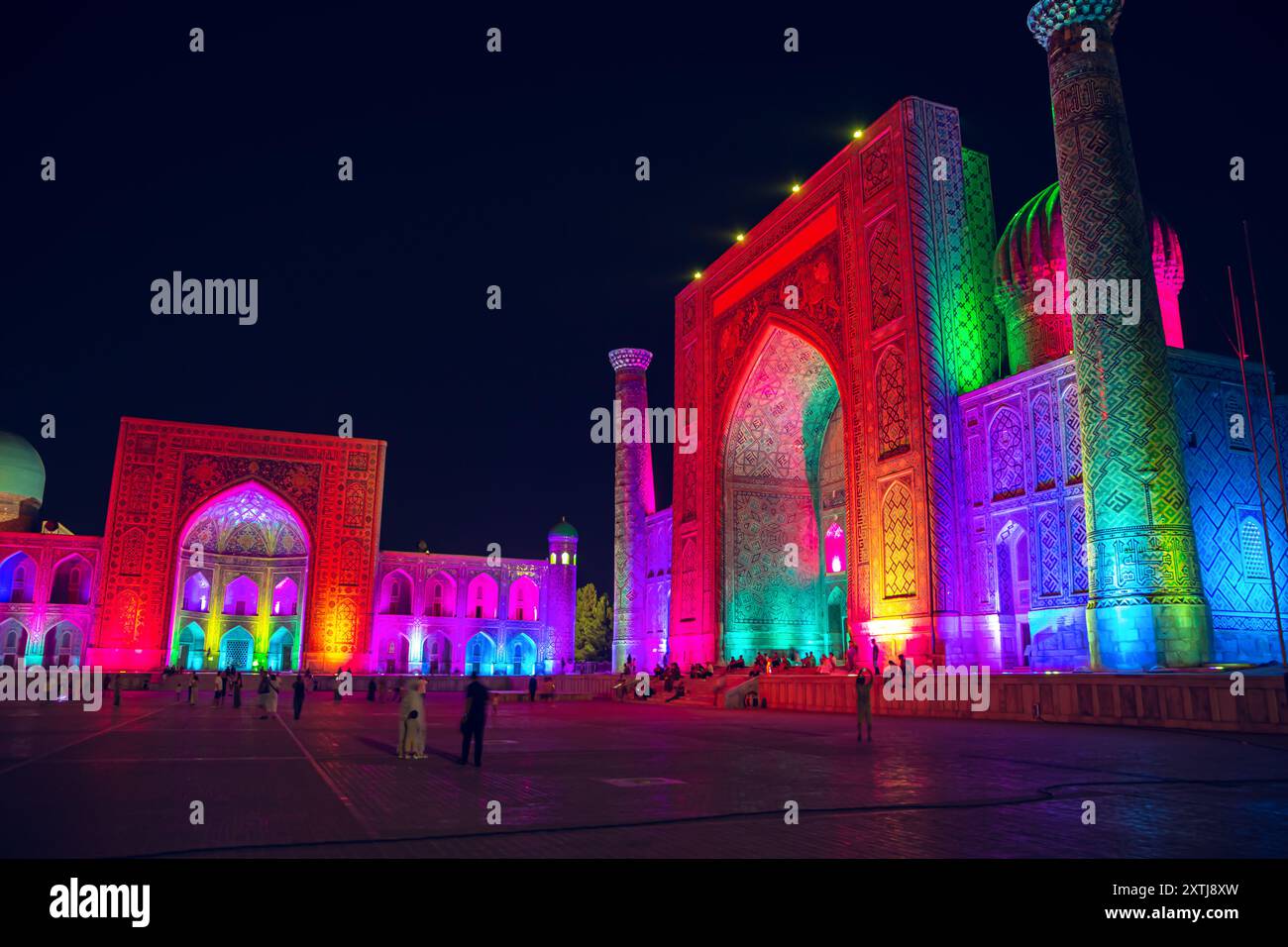 Light show on the facades of the madrasahs of Registan Square ...