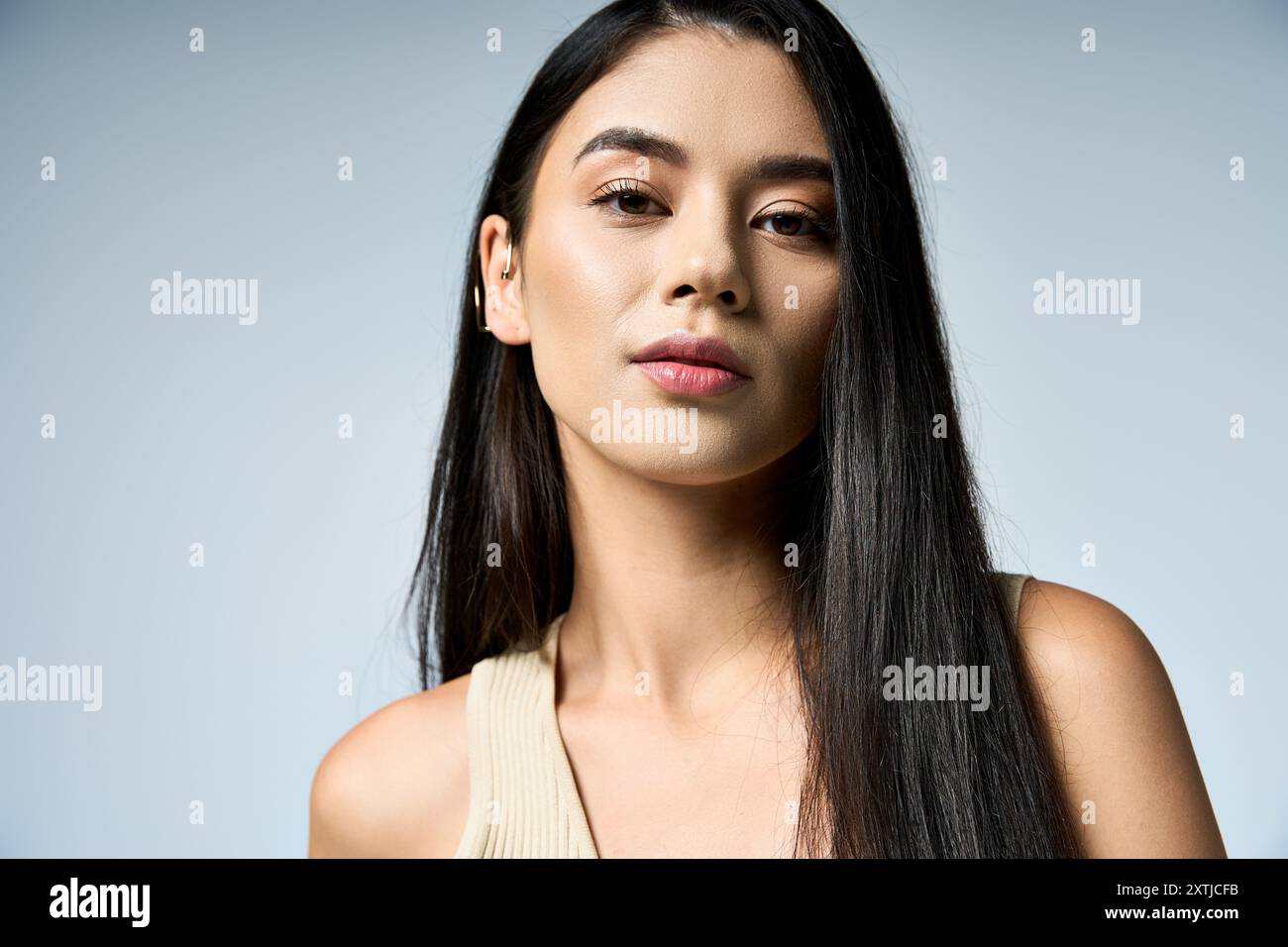 Young woman standing straight model hi-res stock photography and images ...