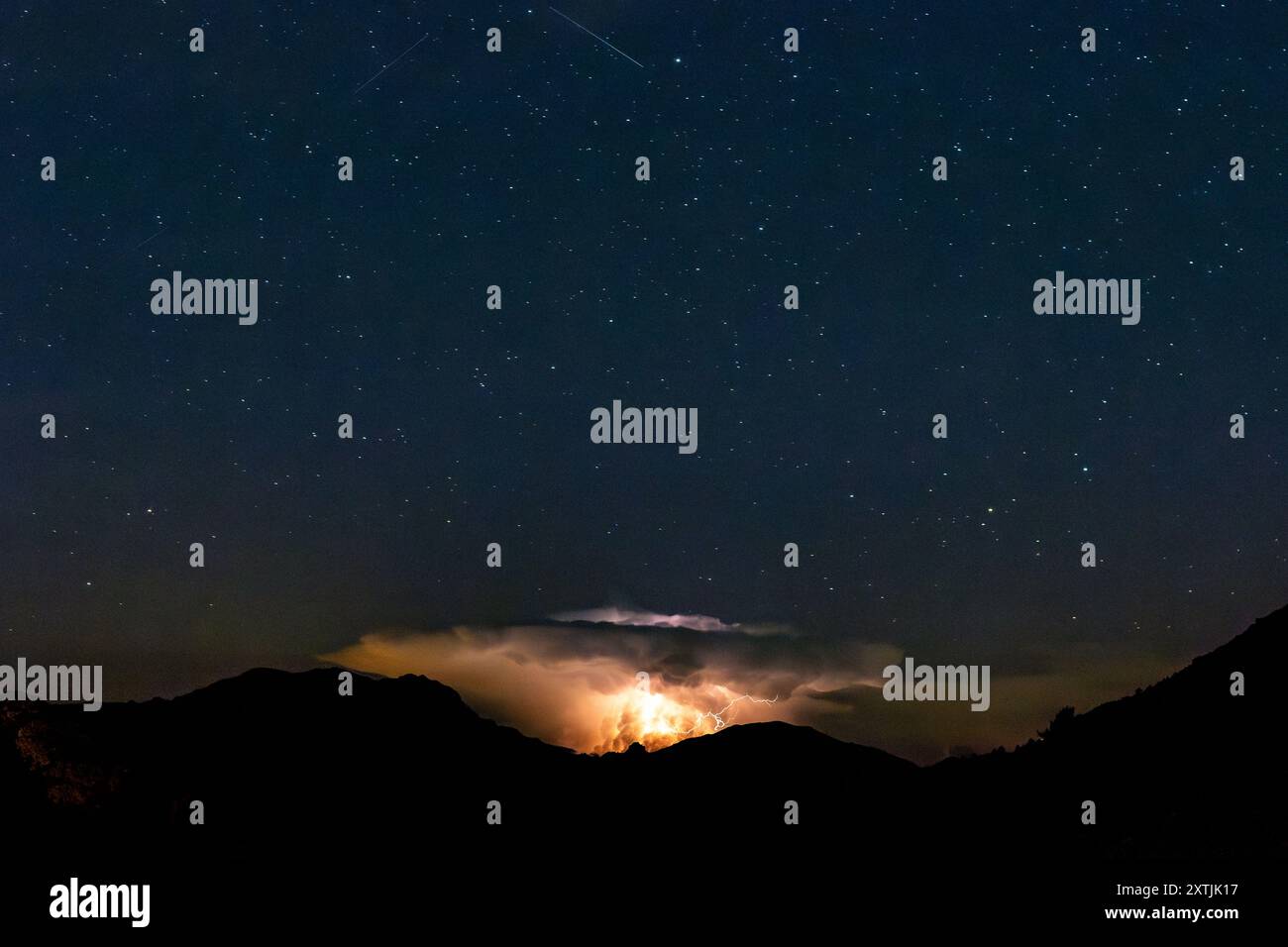 Perseid and italy hi-res stock photography and images - Alamy
