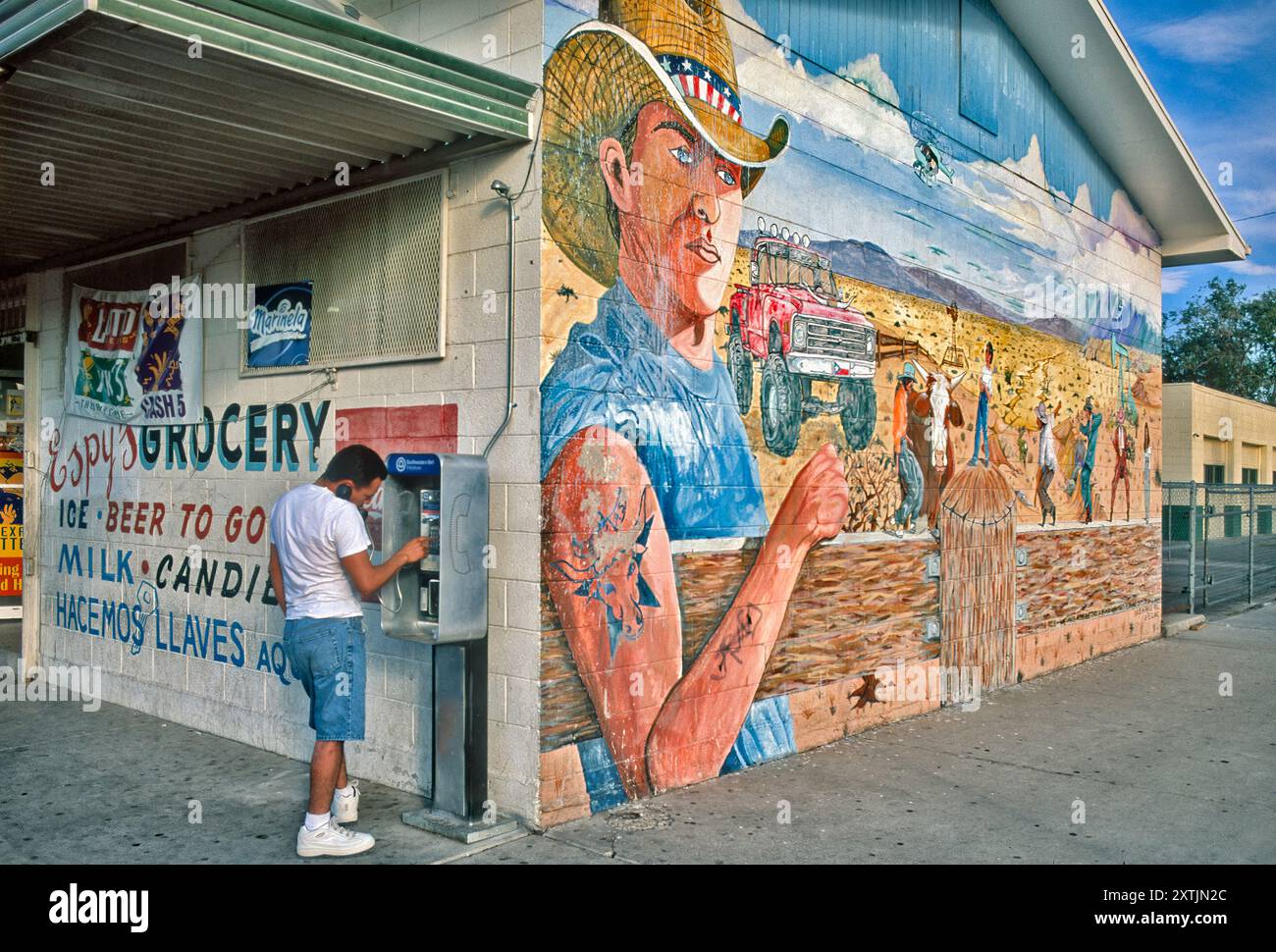 El chuco que mural el hi-res stock photography and images - Alamy