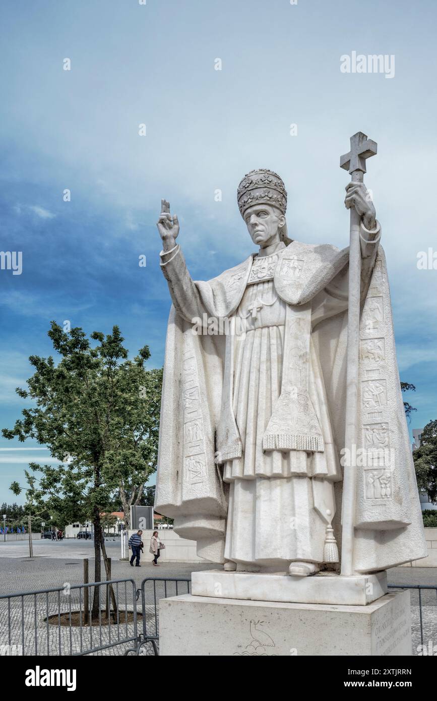 Sanctuary of Our Lady of the Rosary of Fatima located in Cova da Iria ...