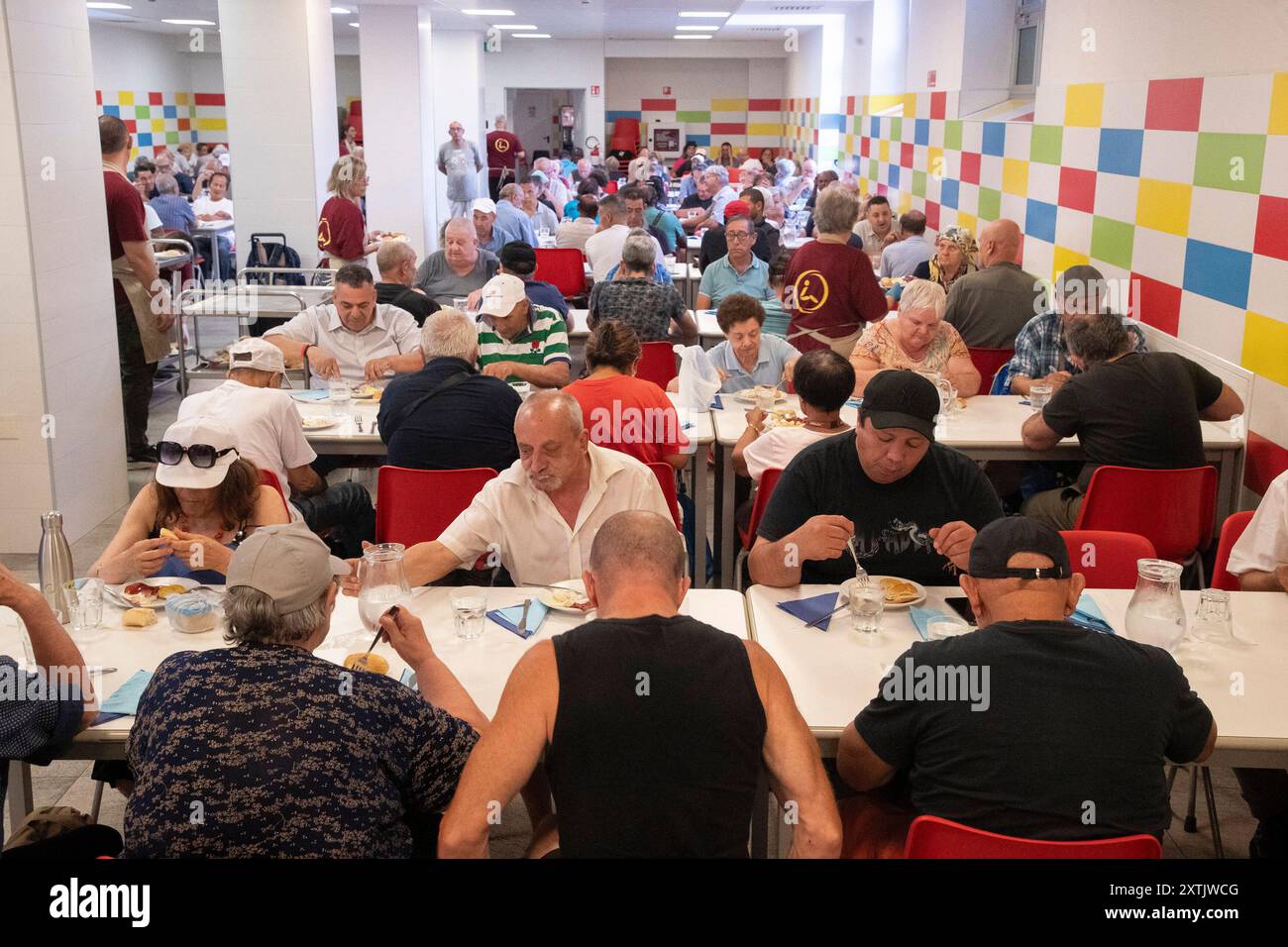 Milano, Italia. 15th Aug, 2024. Pranzo di ferragosto all'opera Cardinal ...