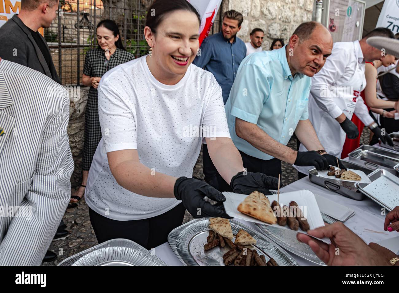 Free tasting of cevapi on Bascarsija with Mayor of Sarajevo Benjamina ...