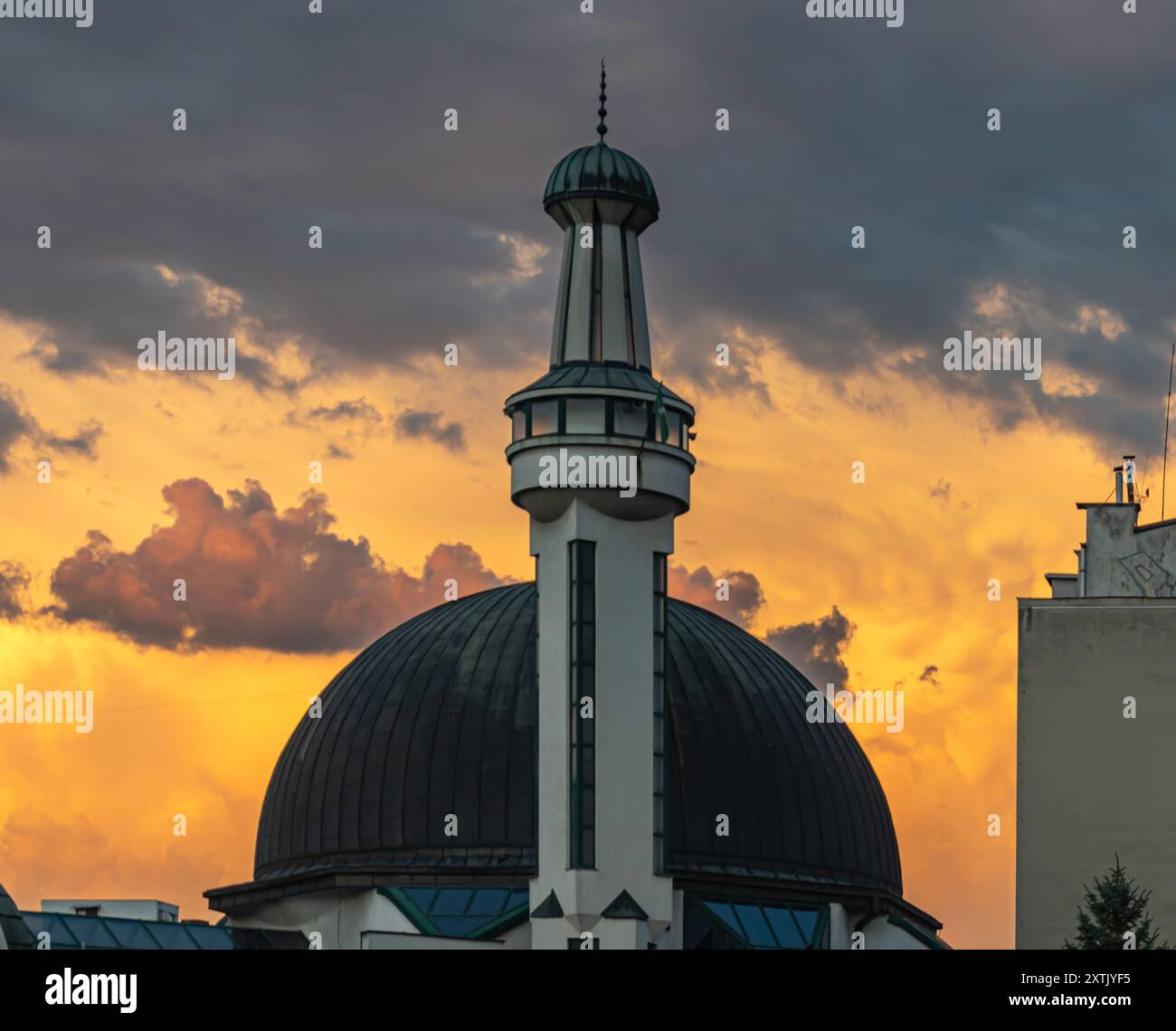 Kuwait city summer hi-res stock photography and images - Alamy