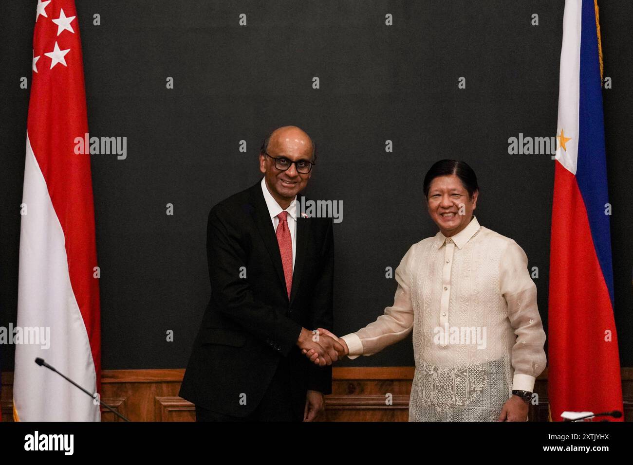 Singapore President Tharman Shanmugaratnam and Philippine President ...