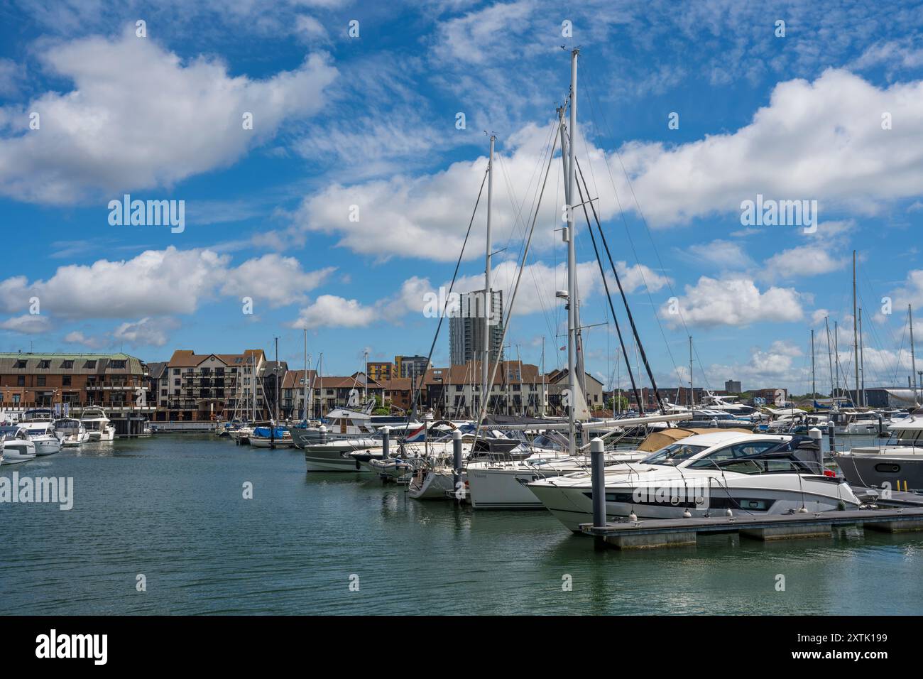 Ocean Village, Marina and Development, River Itchen, Southampton ...