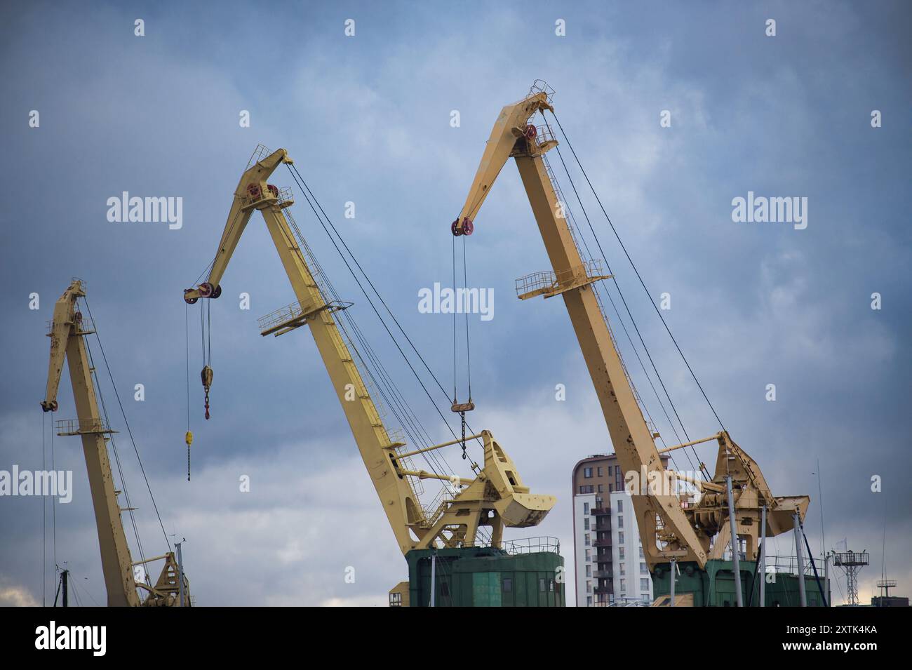 Three industry supply chain hi-res stock photography and images - Alamy