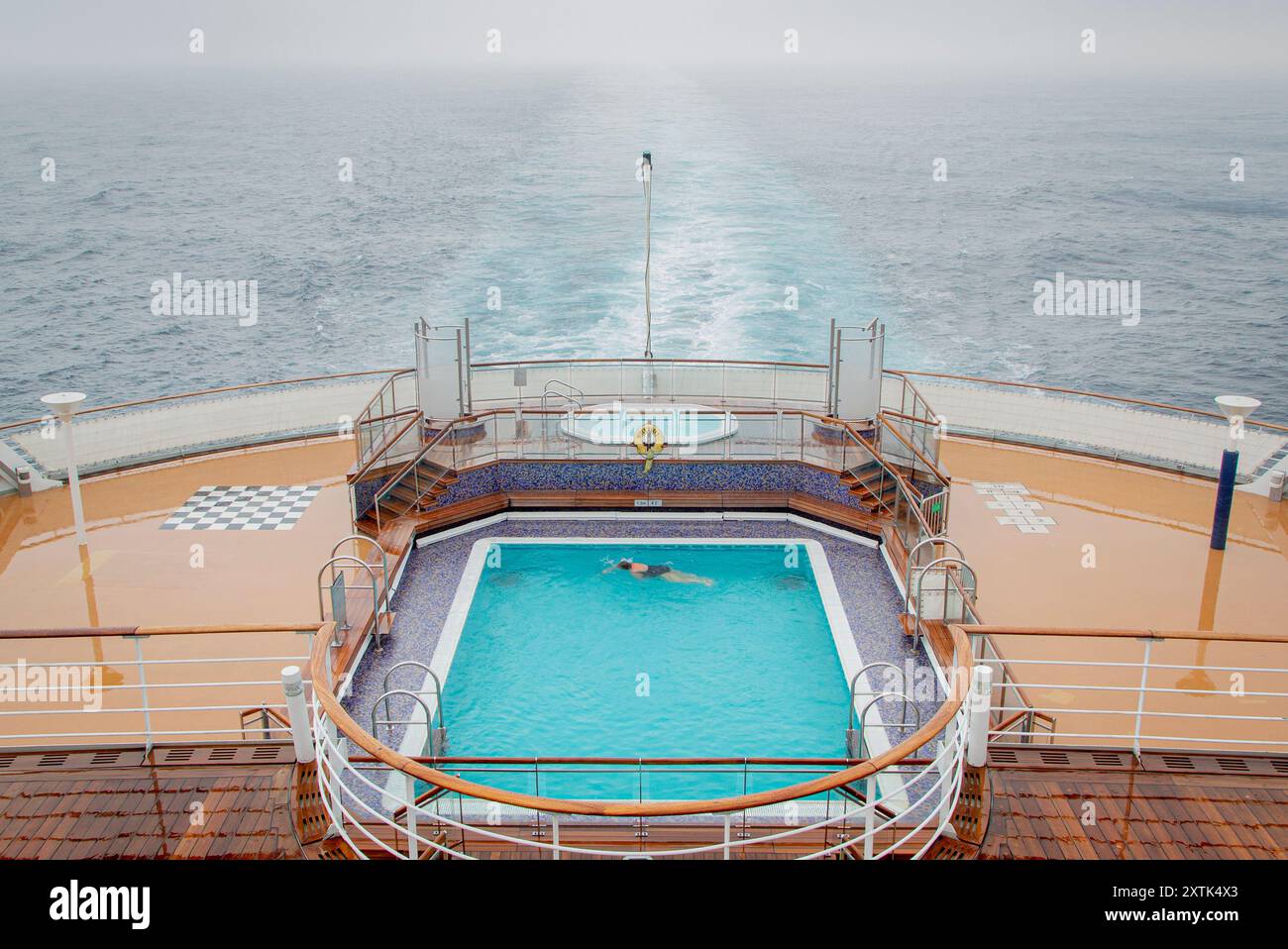 Crossing the Atlantic Ocean from Brooklyn to Southampton onboard the ...
