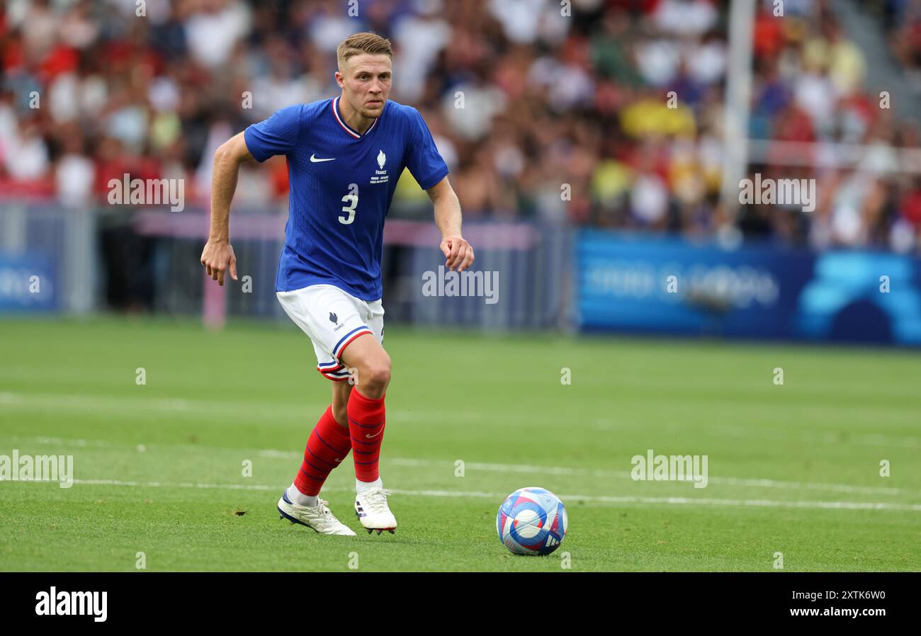 PARIS, FRANCE - AUGUST 09: Adrien Truffert of Team France runs with a ...