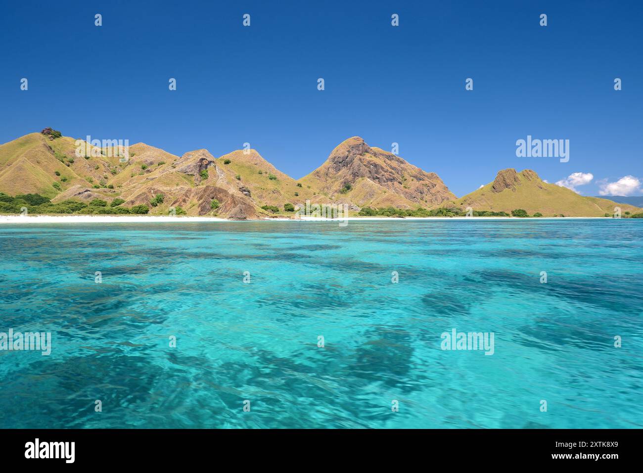 Beautiful Labuan Bajo Wallpaper With Blue Sky and Turqoise Sea Water ...