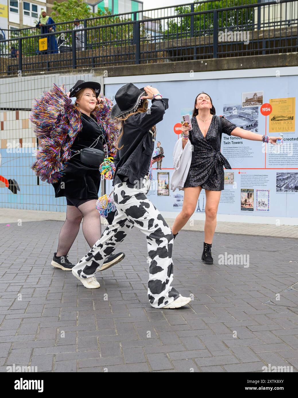 Excitement builds for Taylor Swift's return to London today for the ...