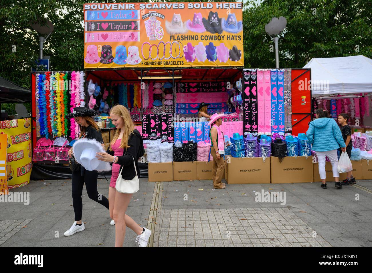 Excitement builds for Taylor Swift's return to London today for the ...