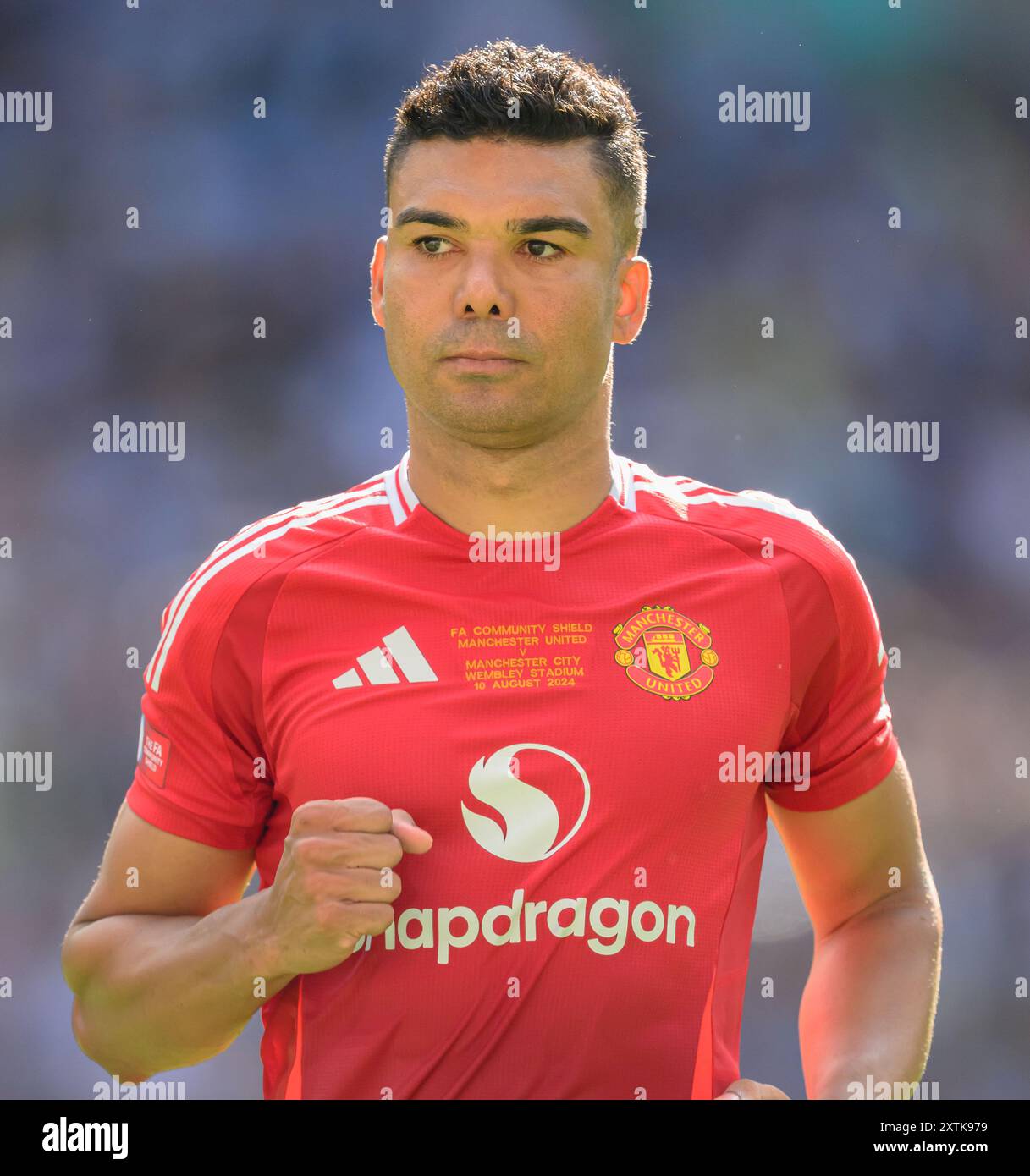 Wembley stadium community shield hi-res stock photography and images ...