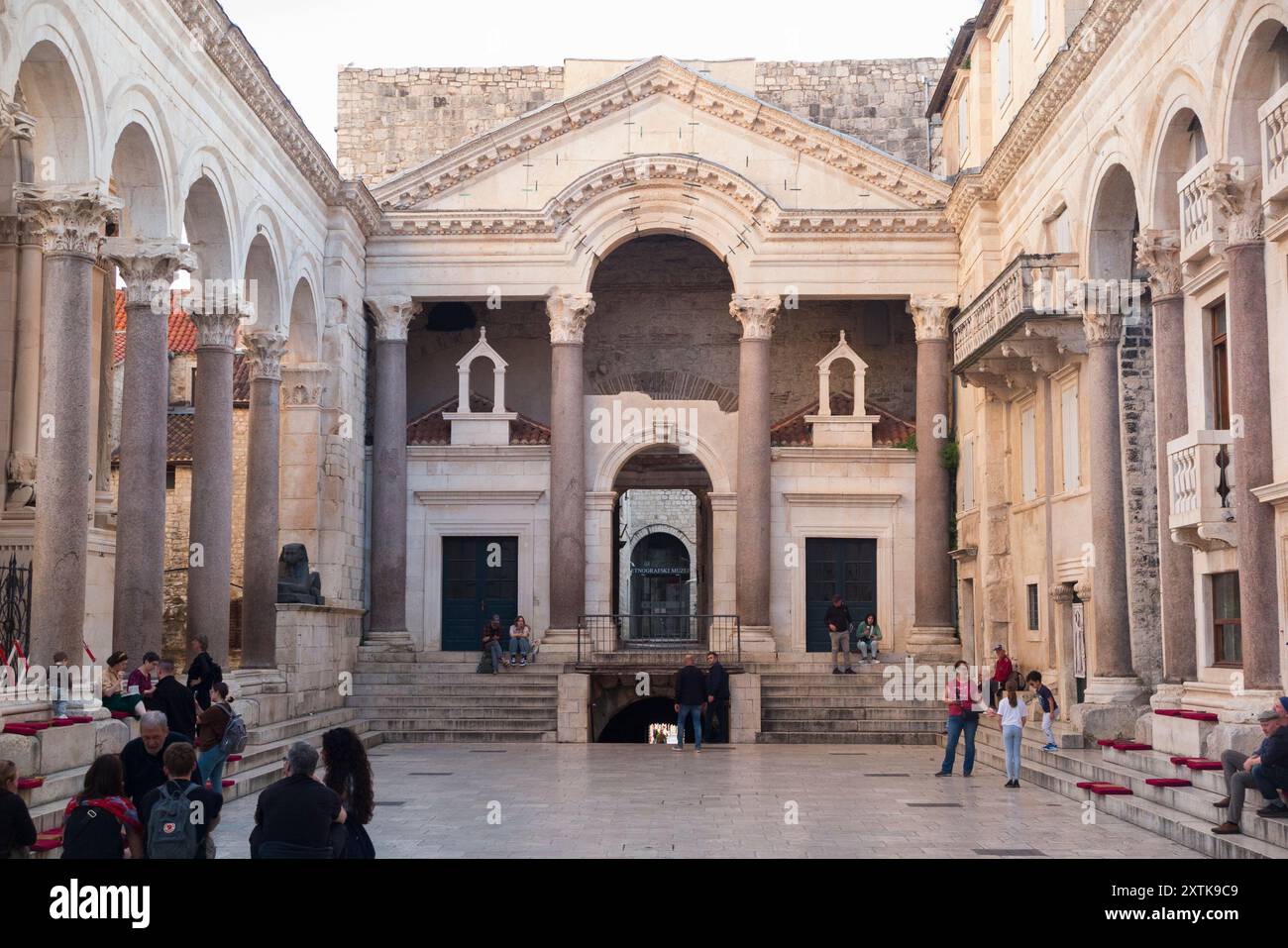 Roman courtyard: The Peristyle is the central square of Diocletian's ...