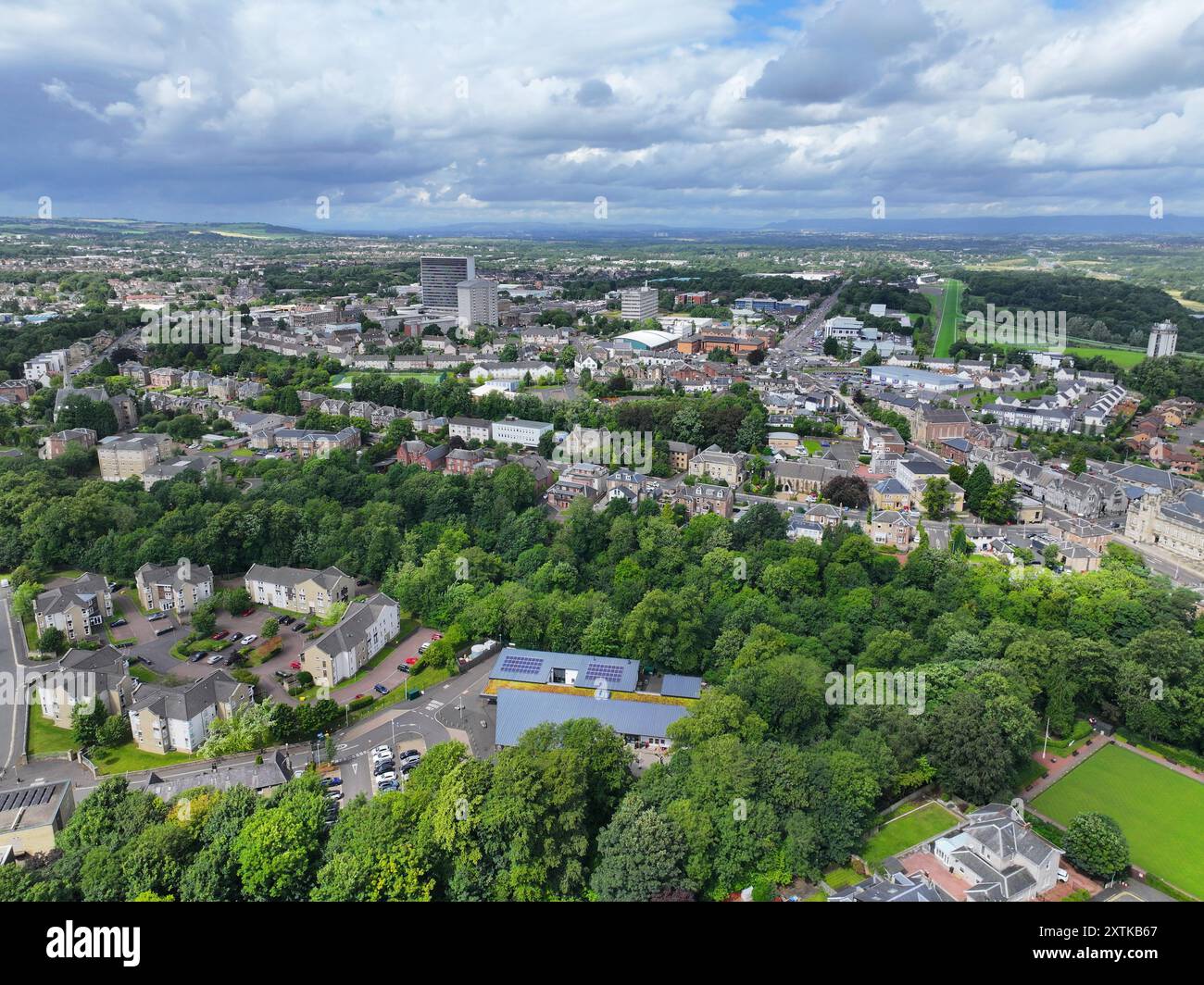 Hamilton lanarkshire town centre hi-res stock photography and images ...