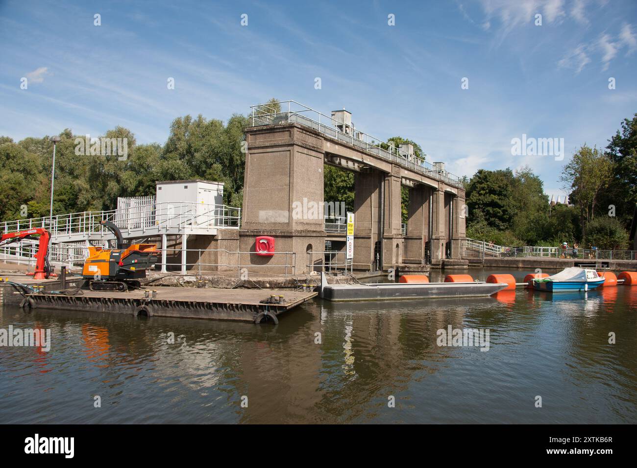 Trees river maidstone hi-res stock photography and images - Alamy