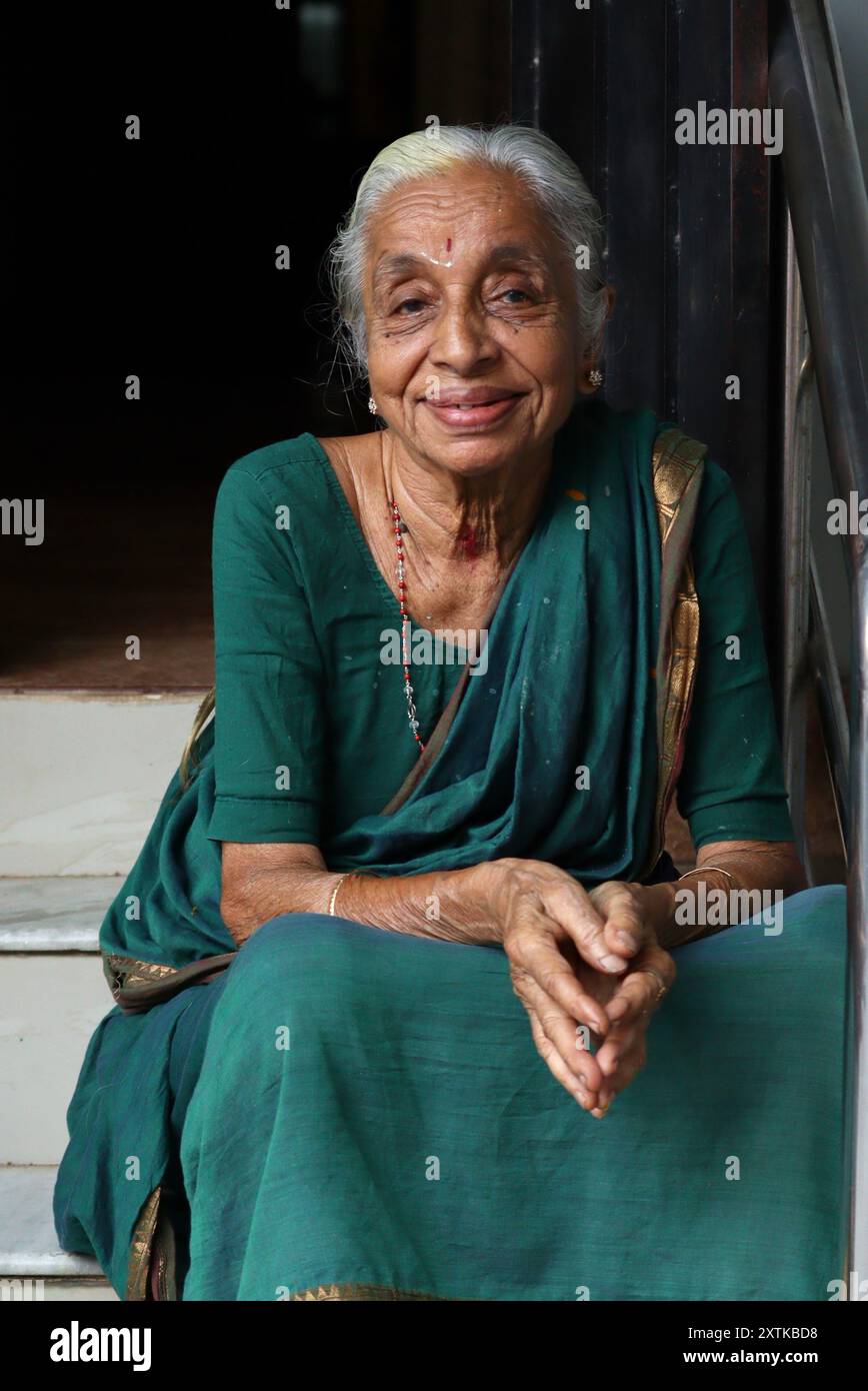 Old indian woman in saree hi-res stock photography and images - Alamy