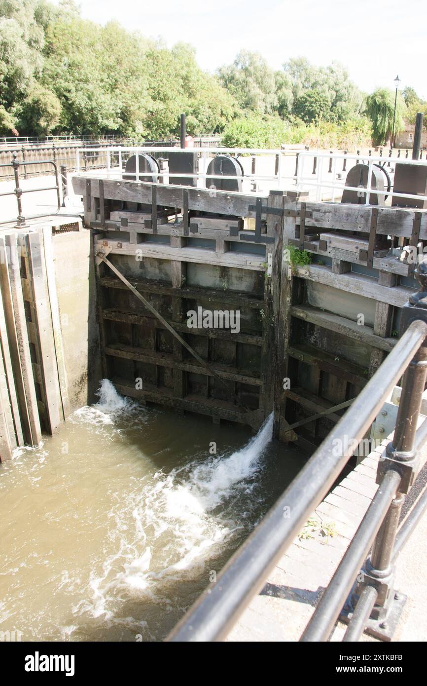 Allington Lock Maidstone Stock Photo - Alamy