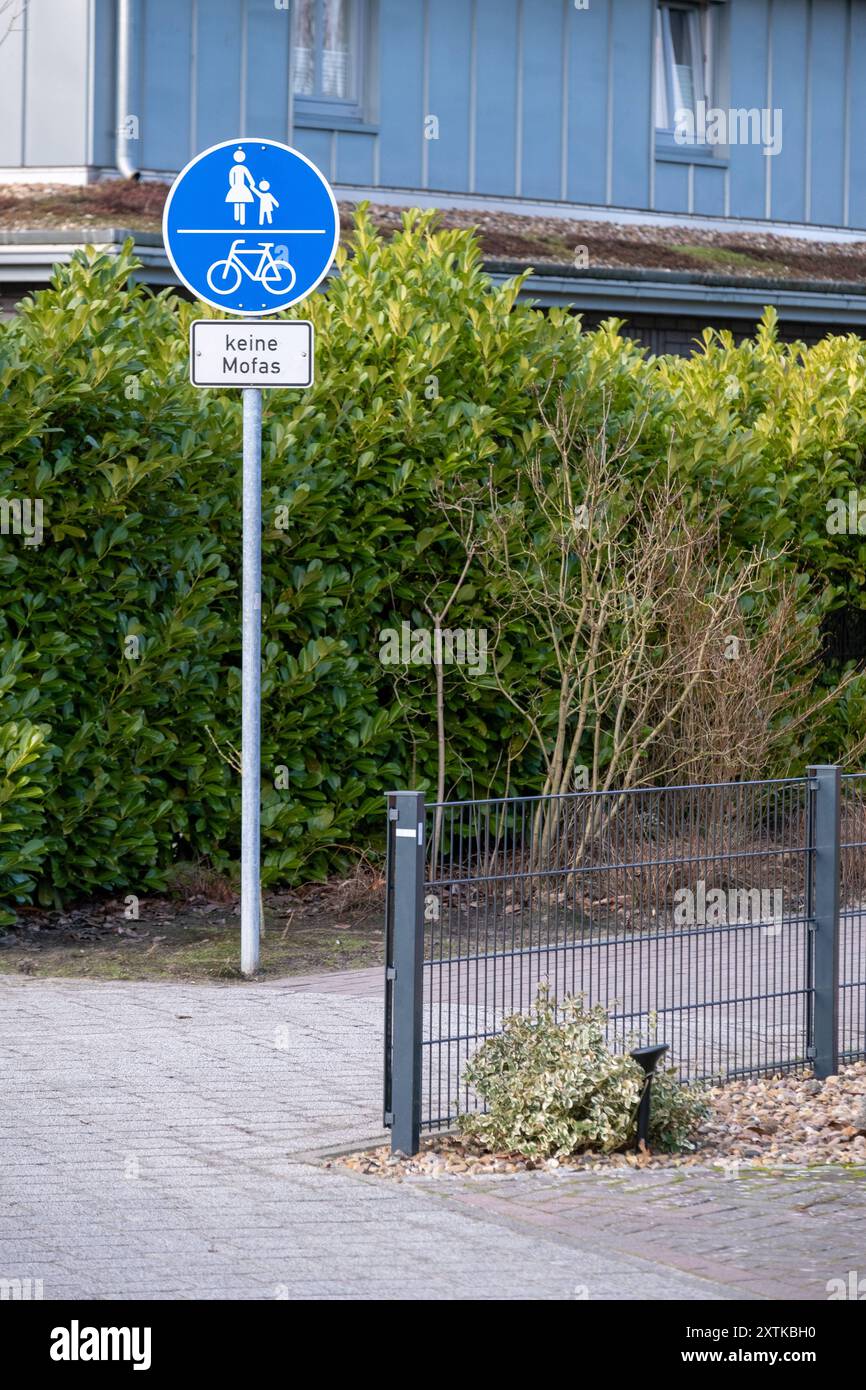 Rundes verkehrsschild hi-res stock photography and images - Alamy