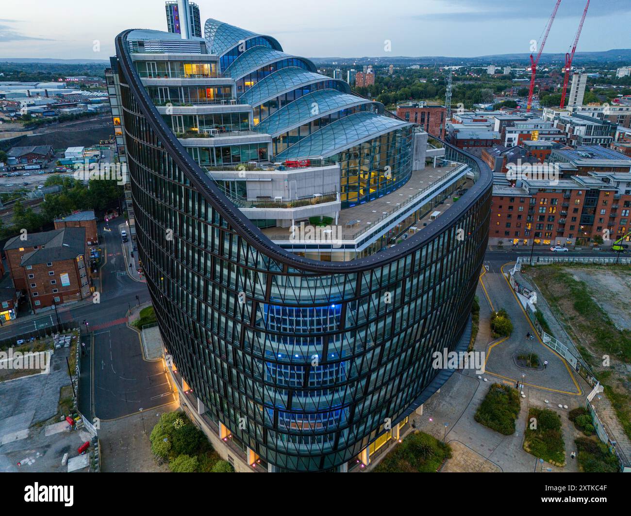 Headquarters office building hi-res stock photography and images - Alamy