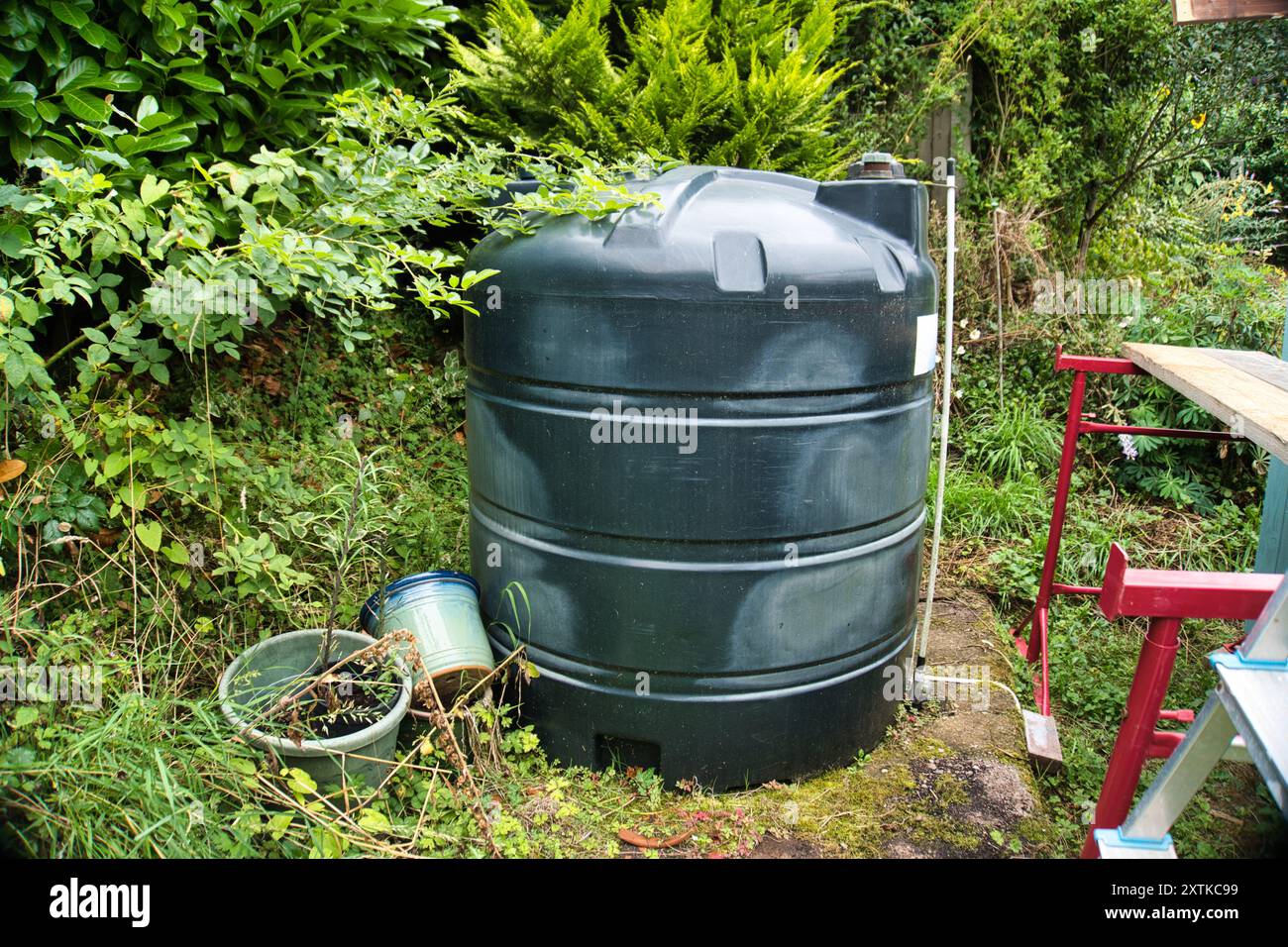 Oil tank house hi-res stock photography and images - Alamy