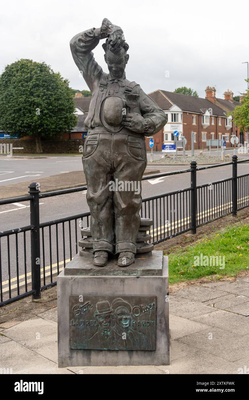 Bishop Auckland, County Durham, UK. Statue of Stan Laurel by Bob Olley ...