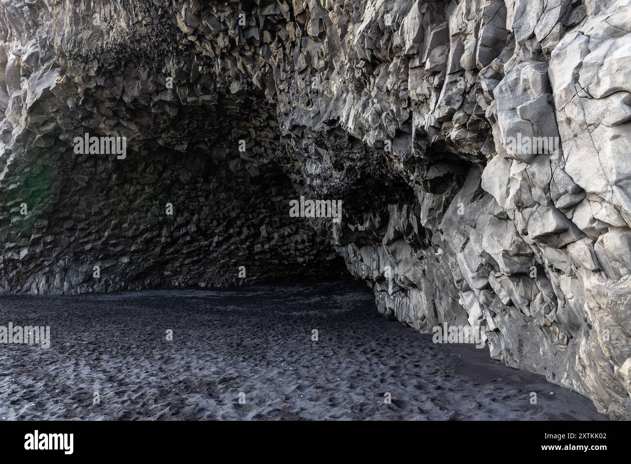 Cavern beach hi-res stock photography and images - Alamy