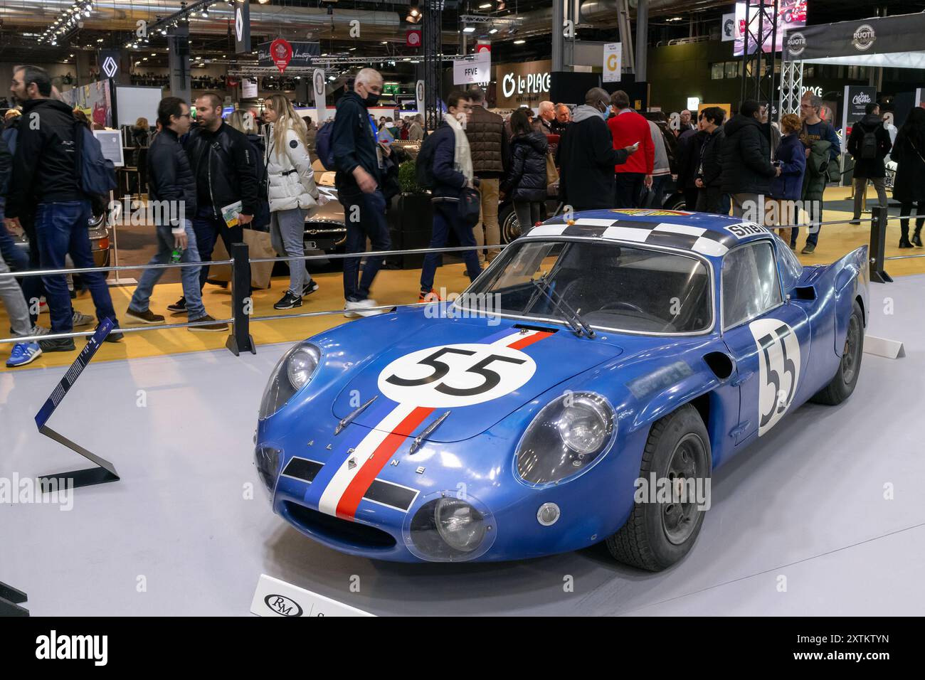 Paris france 1967 street view hi-res stock photography and images - Alamy