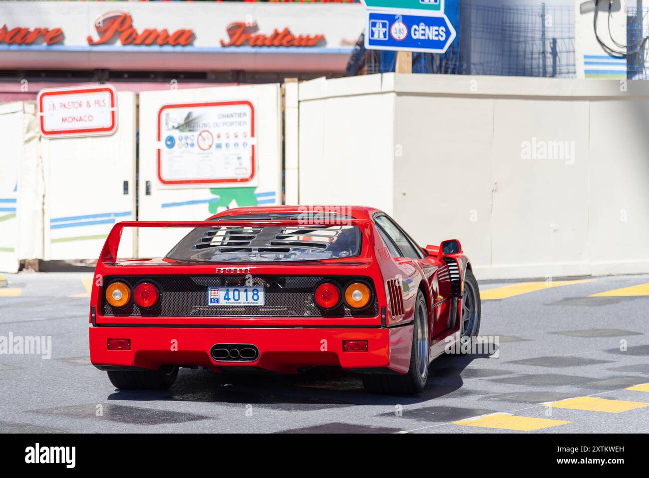 Monte Carlo, Monaco - View on a red Ferrari F40 driving on the road in ...