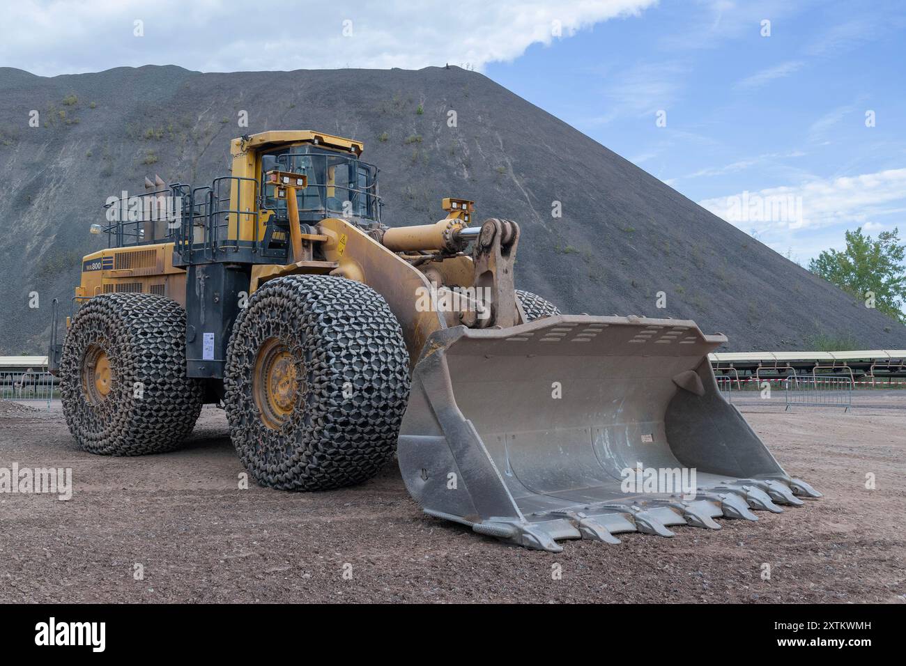 Komatsu wa800 hi-res stock photography and images - Alamy