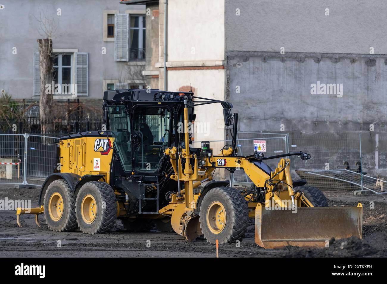 Road works tractor leveling ground hi-res stock photography and images ...