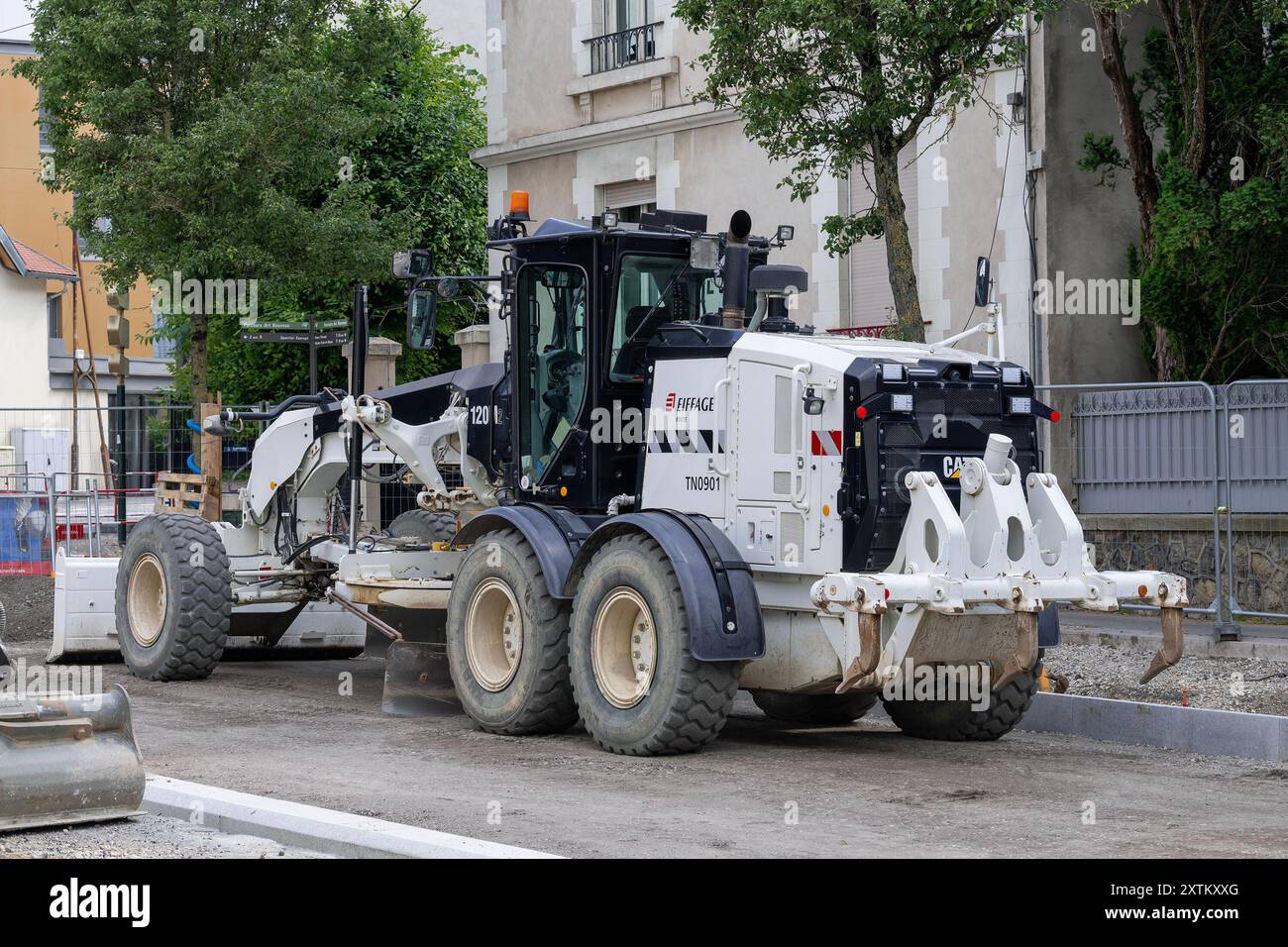Street grader hi-res stock photography and images - Alamy
