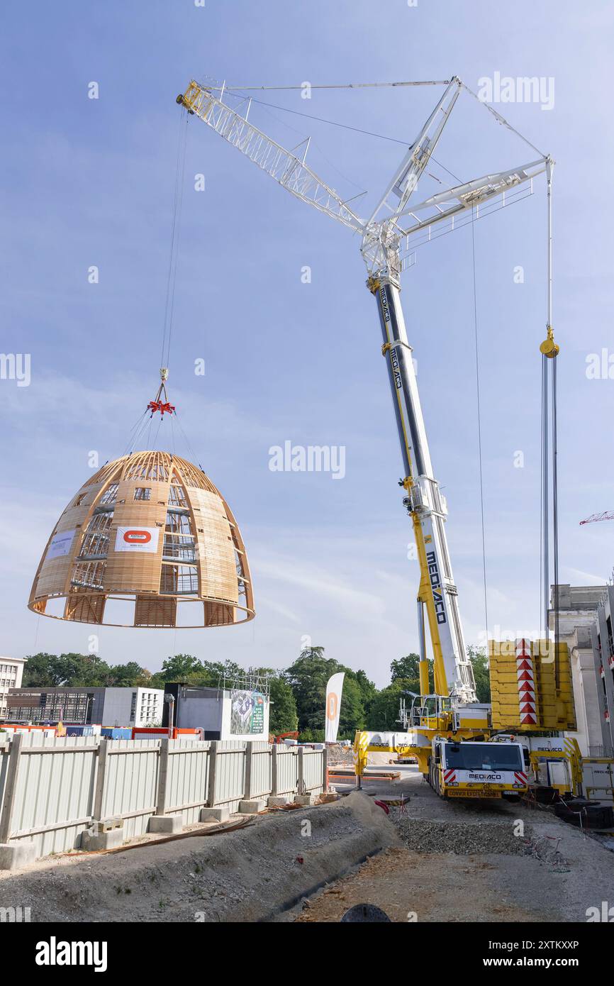 Nancy, France - Lifting with a mobile crane Terex-Demag AC 500-2 with a ...