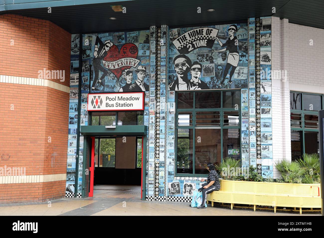 Bus station artwork in hi-res stock photography and images - Alamy