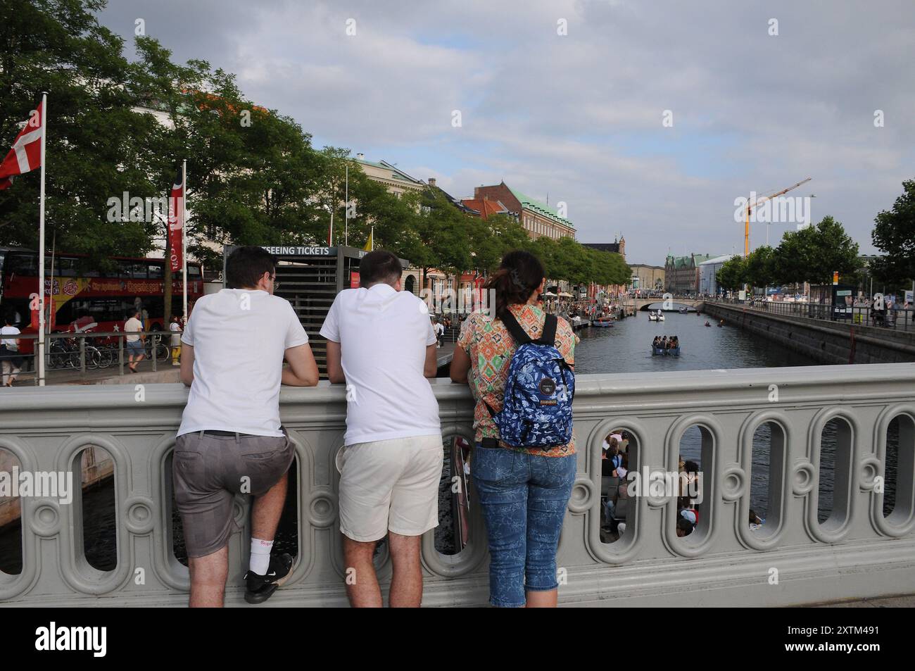 Baots crusing hi-res stock photography and images - Alamy