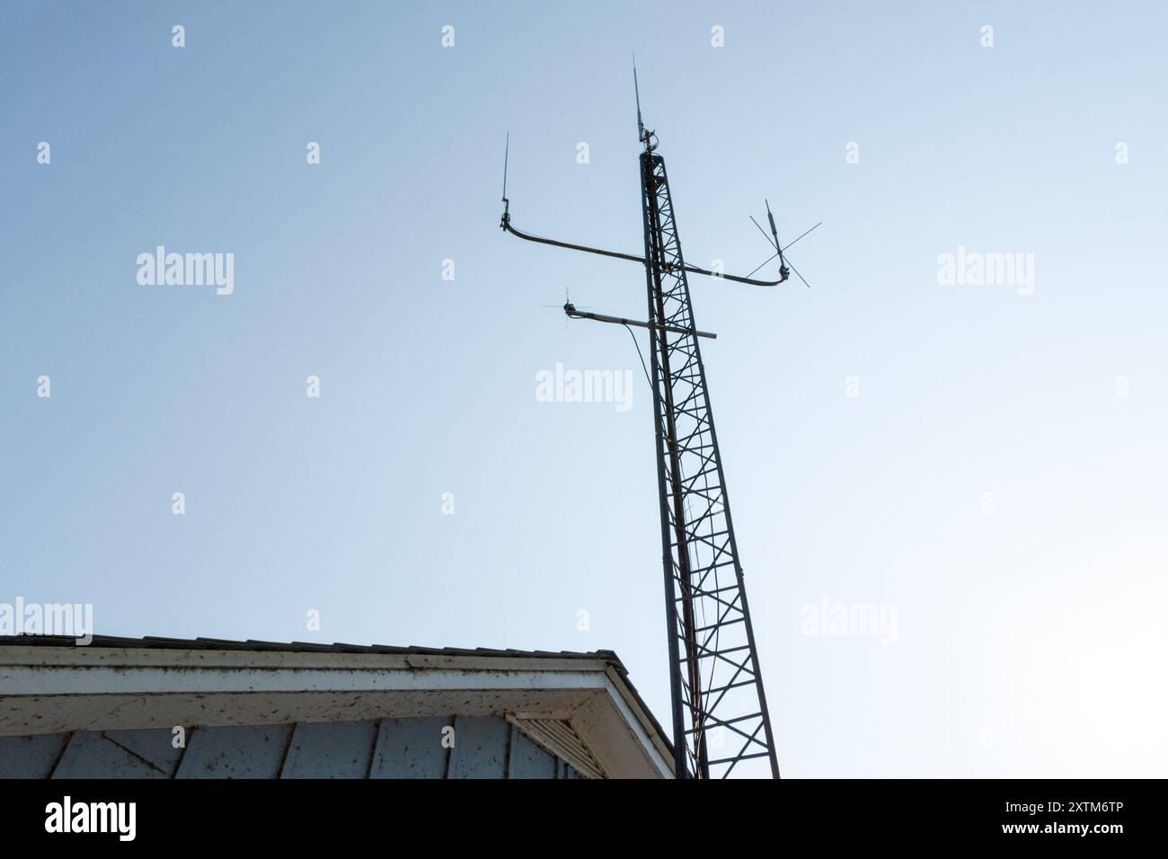 Communication antennae twoer Stock Photo - Alamy