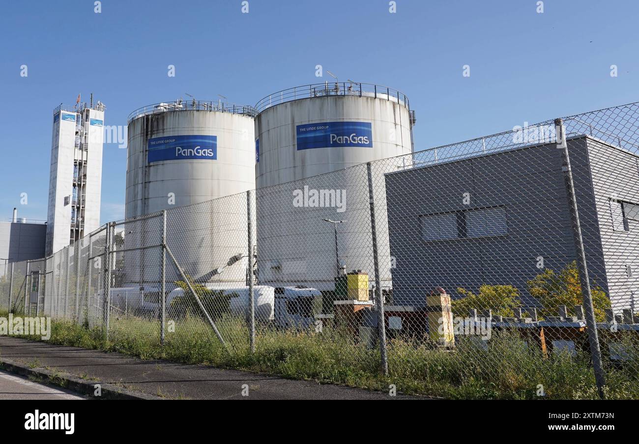 Anton Geisser 15.08.2024 Basel Schweiz. Bild : Pan Gas Fabrik Logo ...